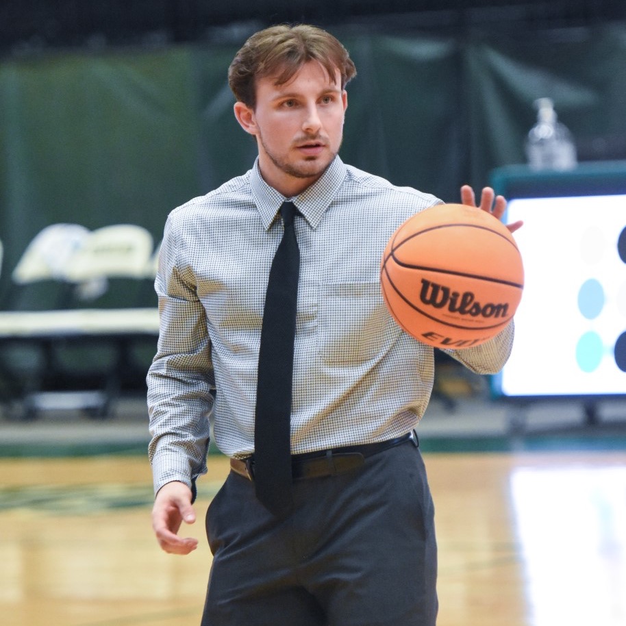 Book Drew Freitag - Basketball coach near Verona, Wisconsin