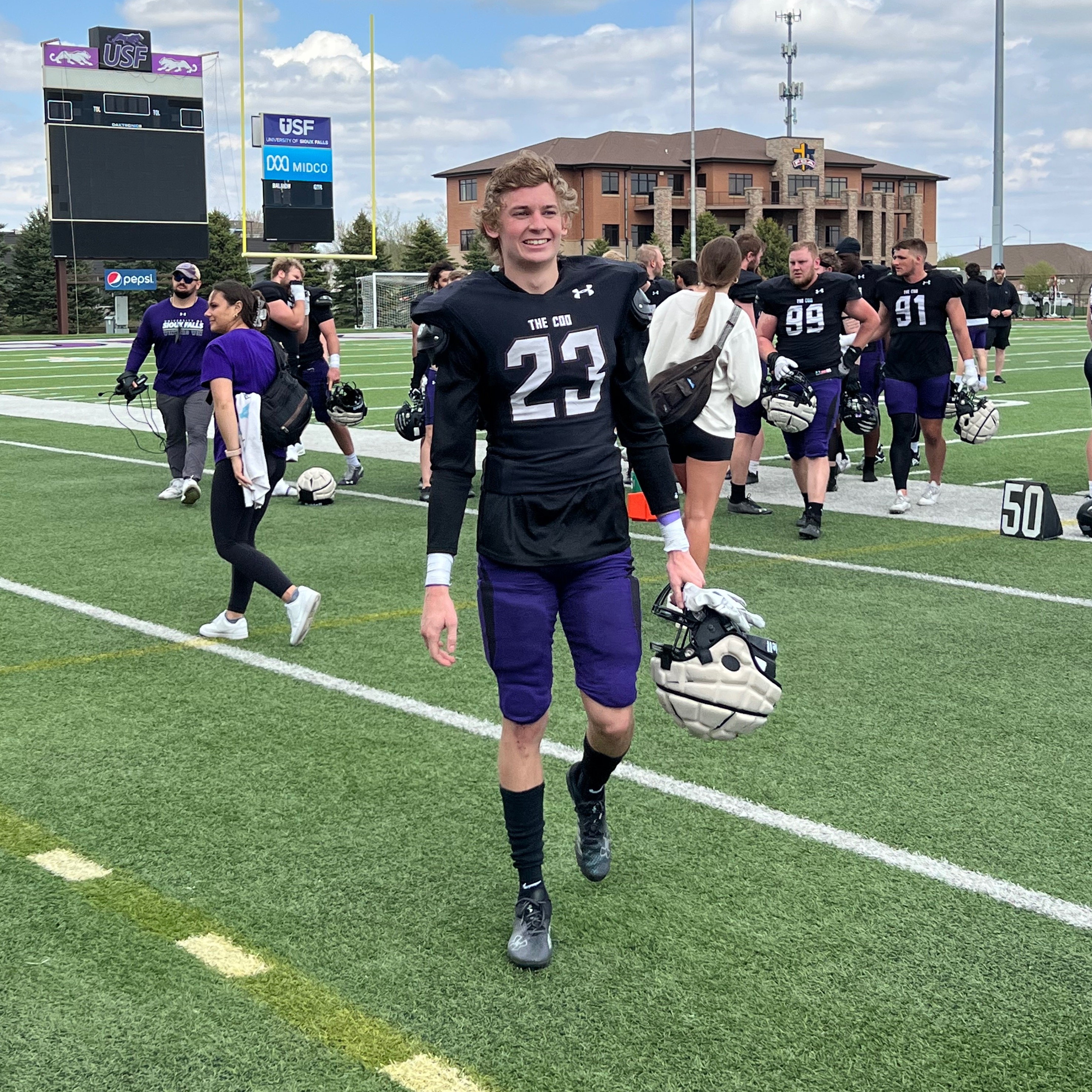 Book Cayden Camacho - Football coach near Queen Creek, Arizona